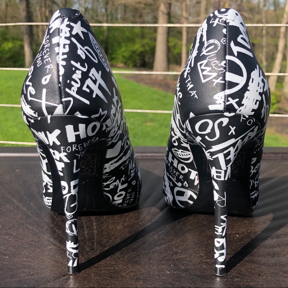 Aldo Black And White Graffiti Heel - Gem